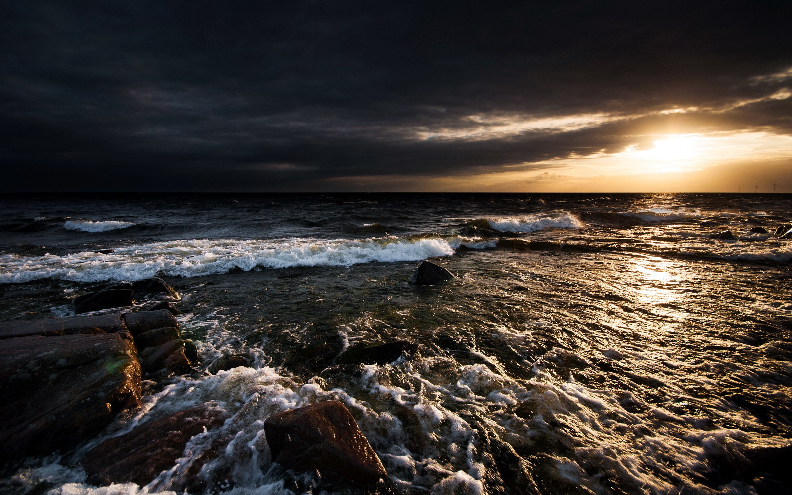 Daily Wallpaper: Stormy Waterscape | I Like To Waste My Time