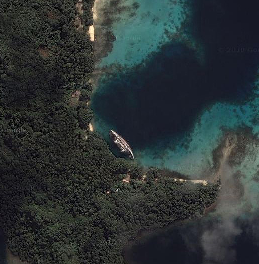 A Shipwreck Seen from Space | I Like To Waste My Time